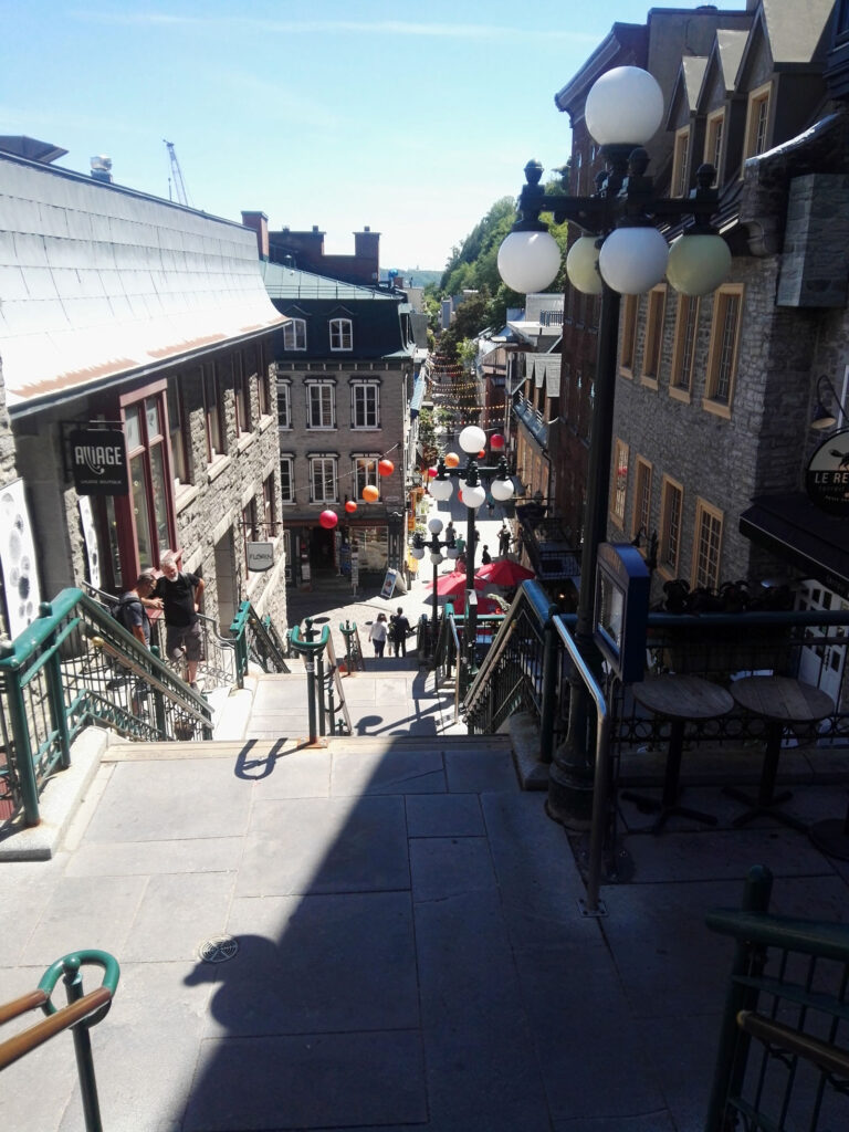 Mouna, an Inspiring Story of Immigration to Canada - pvtistes.net